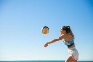 Toque de antebrazos en voleibol, toque de dedos y pases en voley ...